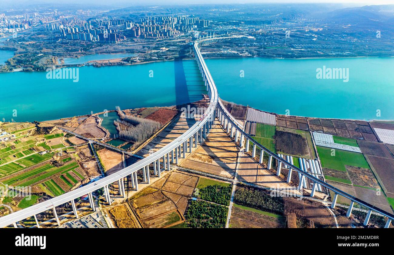 Aerial photo shows the connecting line of the Yellow River Rail ...