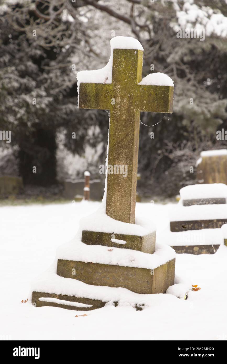 Cross shaped church hi-res stock photography and images - Alamy