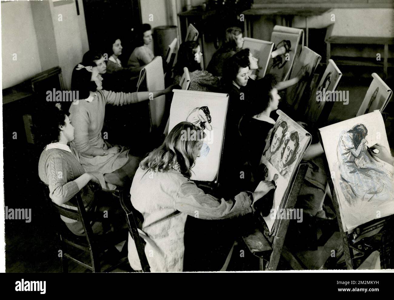 Drawing class , Students, Drawing, Massachusetts College of Art Stock ...