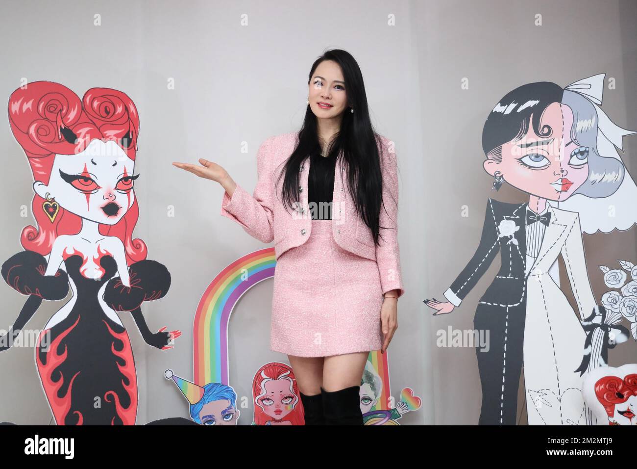 Taiwanese singer, actress, and writer Annie Yi attended the NFT project ...