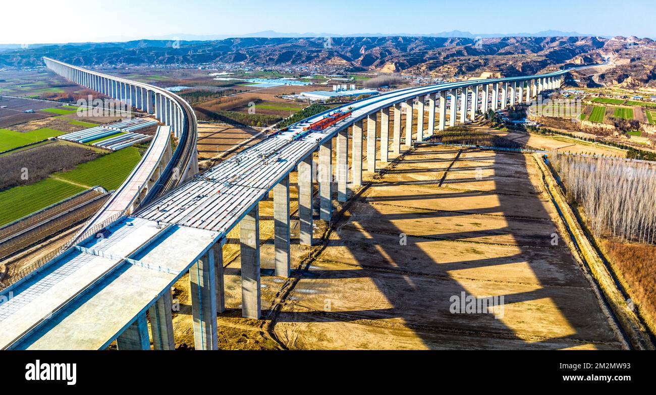 Aerial photo shows the connecting line of the Yellow River Rail ...