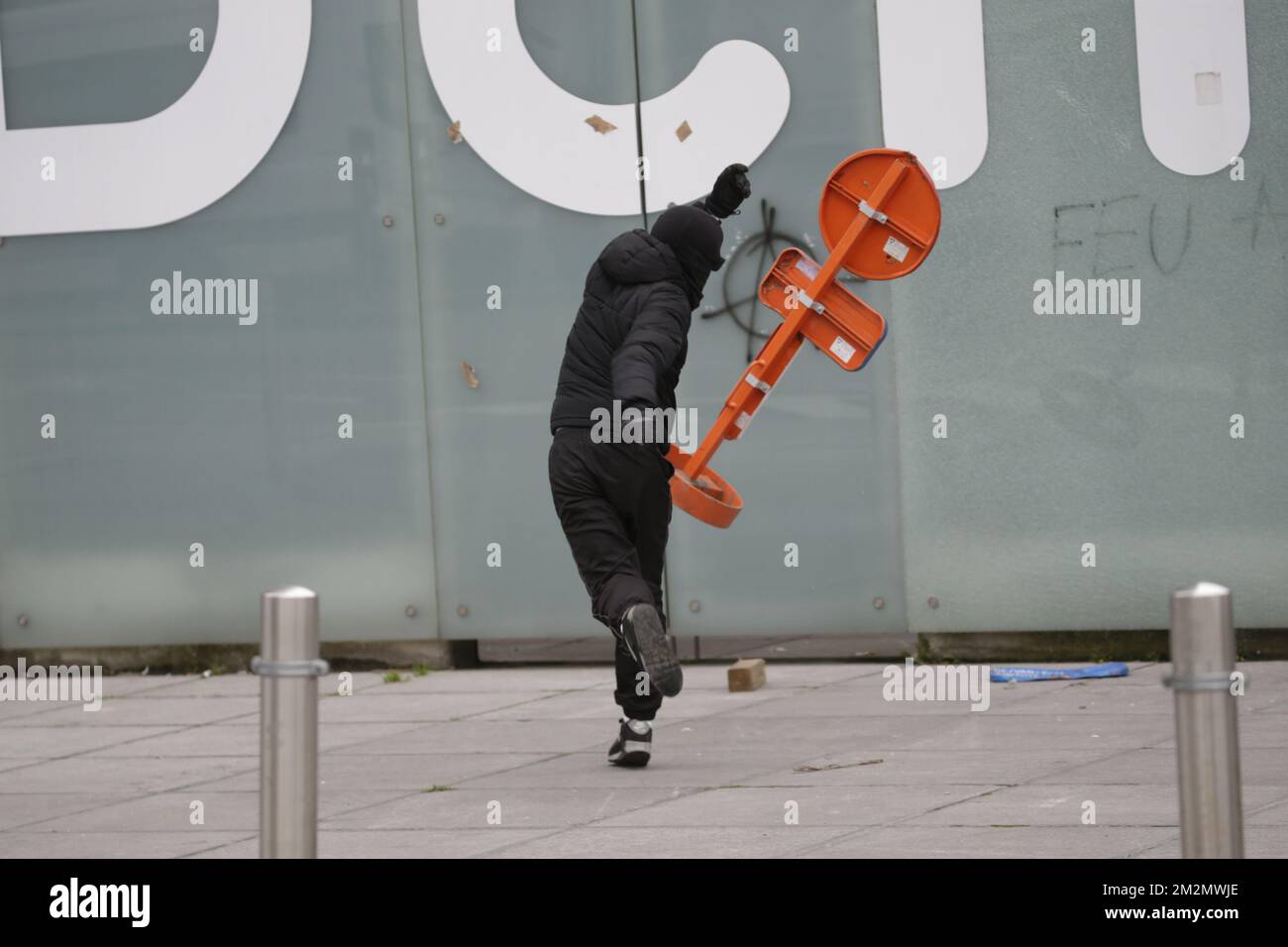 Protesters pictured during a protest of the yellow vests (gilets jaunes ...