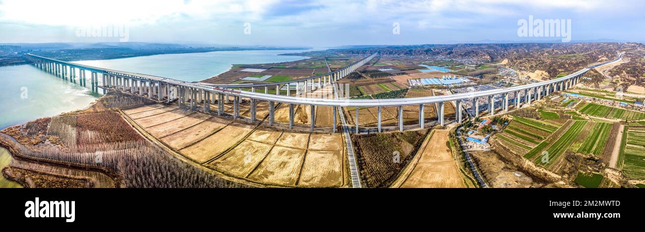 Aerial photo shows the connecting line of the Yellow River Rail ...