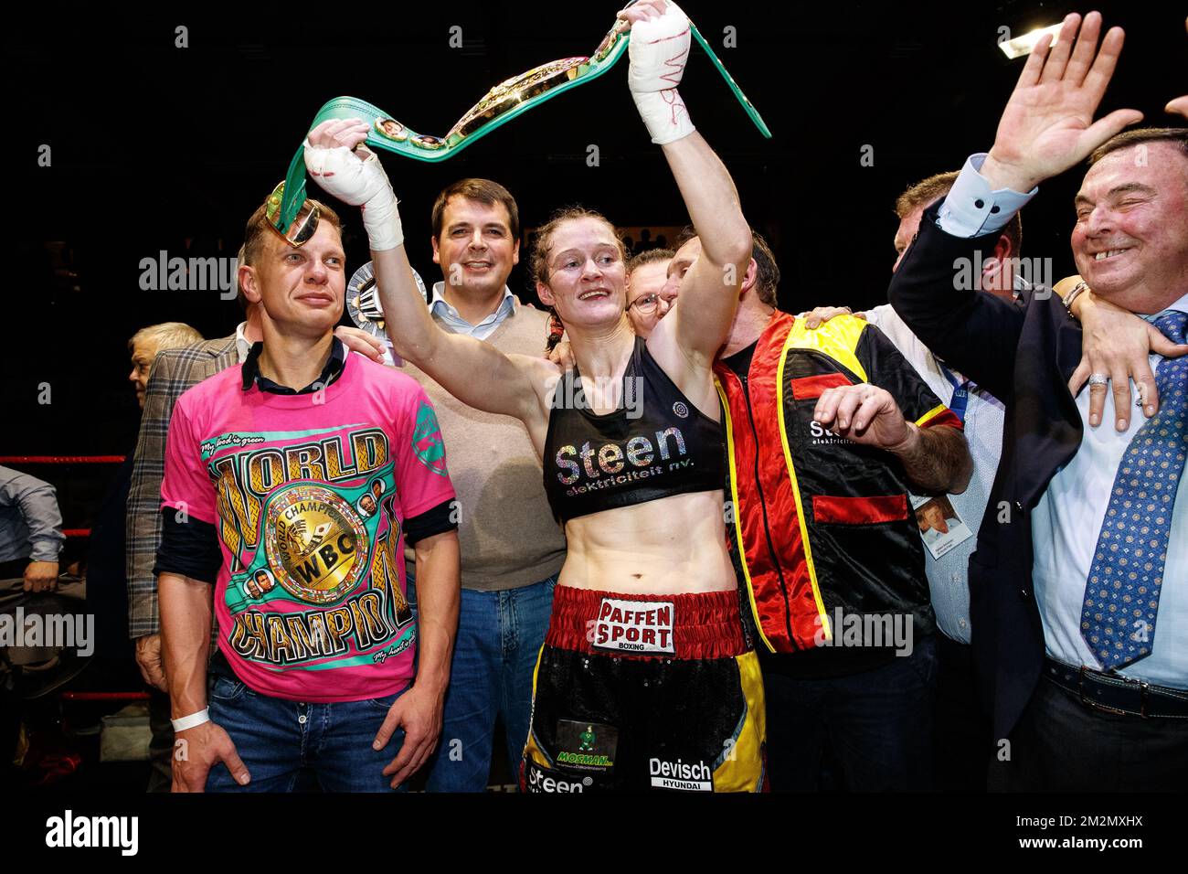 Belgian Delfine Persoon celebrates after winning the boxing fight ...
