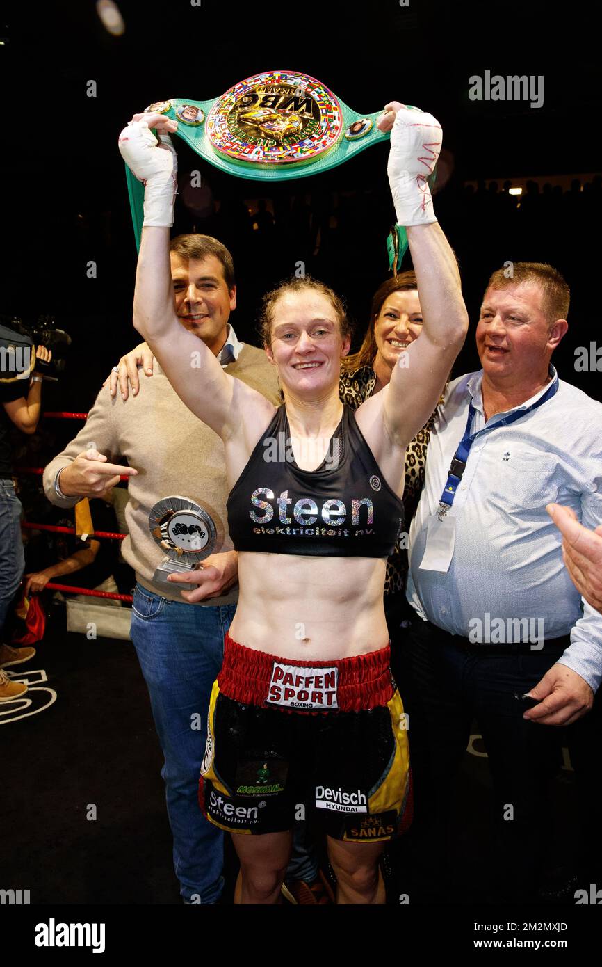 Belgian Delfine Persoon celebrates after winning the boxing fight ...