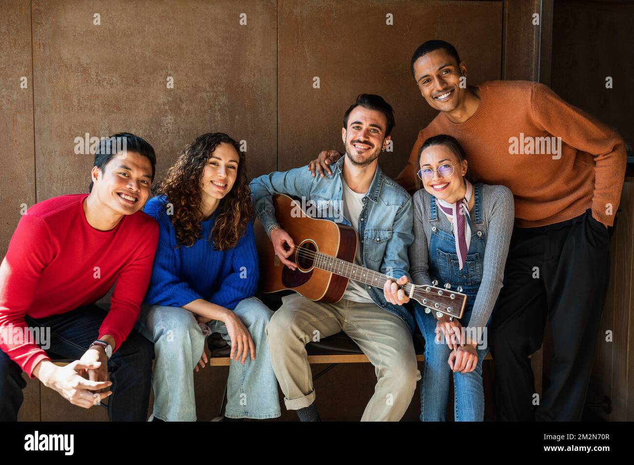 Guitar group hi-res stock photography and images - Alamy