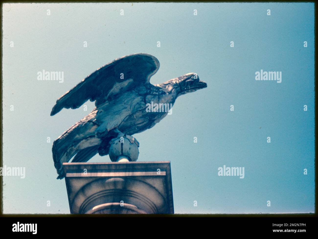 Eagle on Beacon Point, State House , Capitols, Monuments & memorials ...