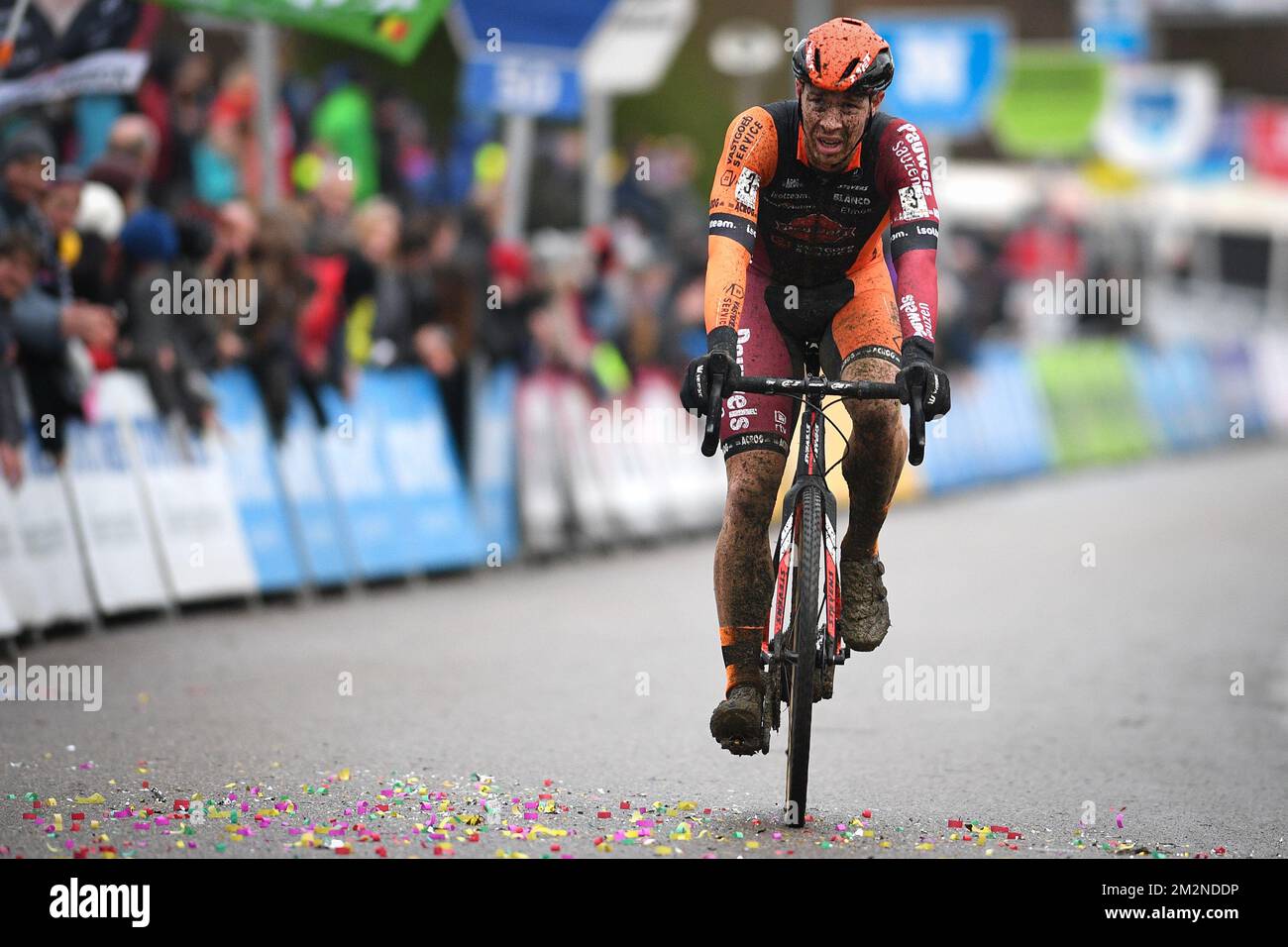 Belgian Laurens Sweeck crosses the finish line at the men elite race of ...