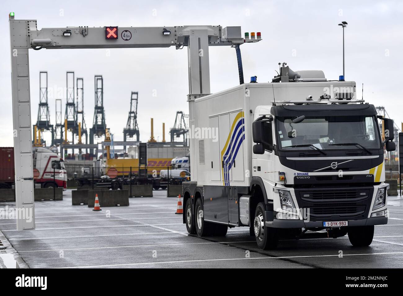 Illustration picture shows the customs services of the Antwerp harbor ...