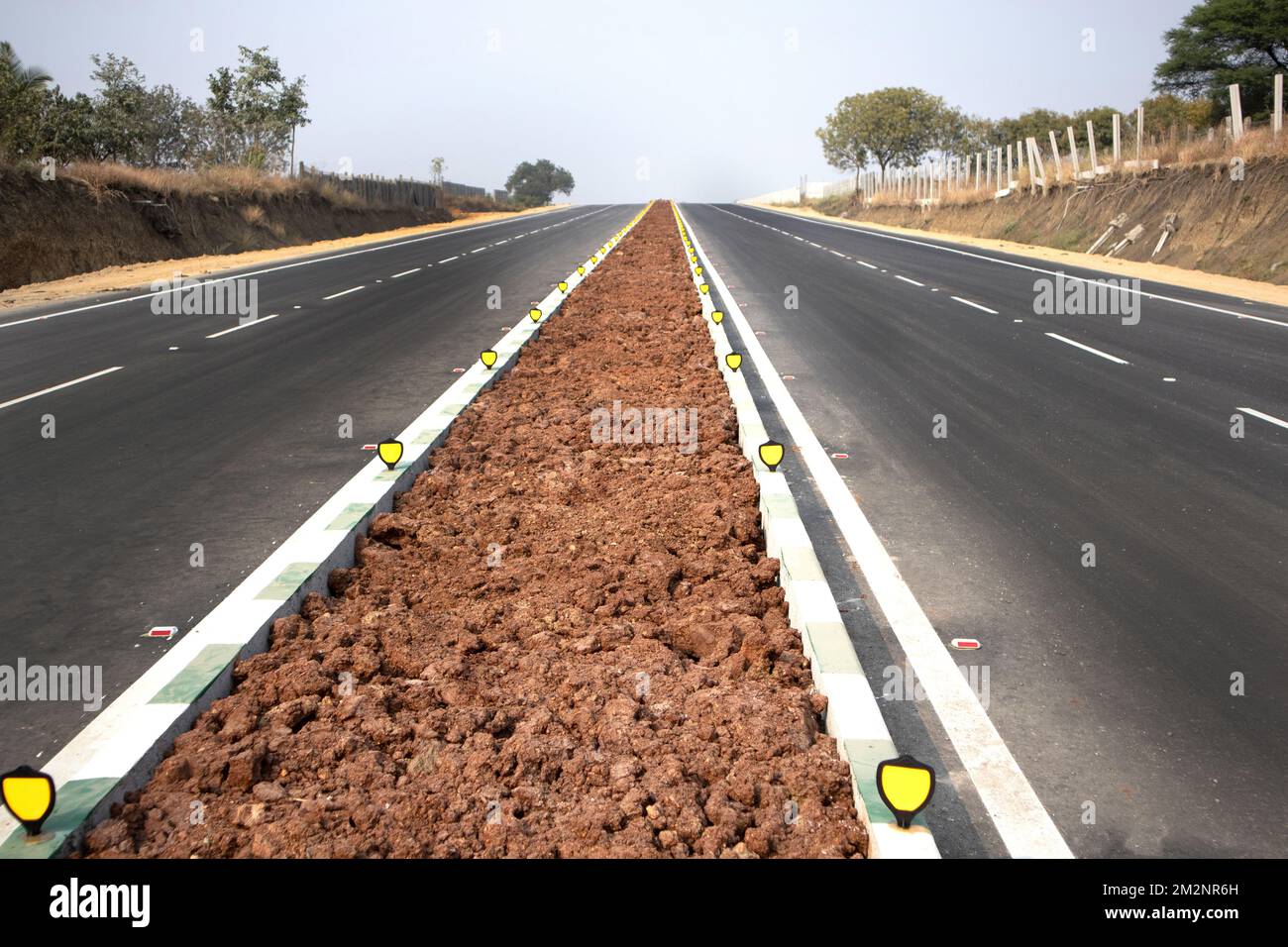 4 lane Expressway Road with divider Stock Photo - Alamy