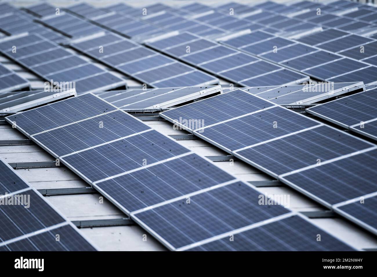 Aldi supermarket with solar roof hi-res stock photography and images ...
