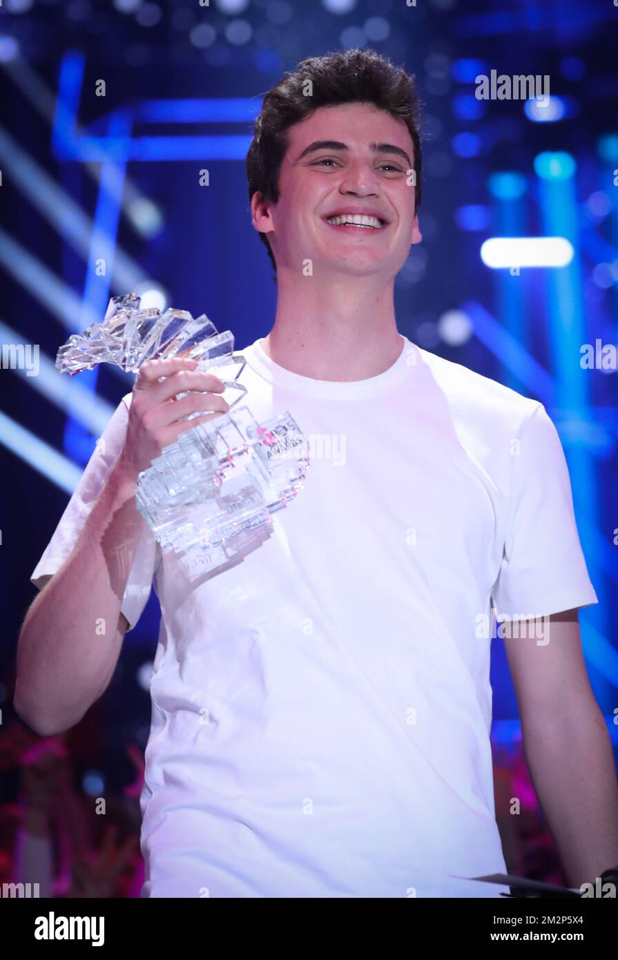 DJ Henry PFR received the Best music and electro award the fourth ...