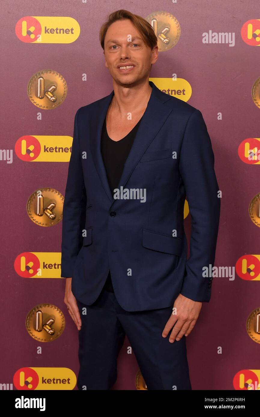 DJ Regi Penxten poses for the photographer during the 'Gala van de ...