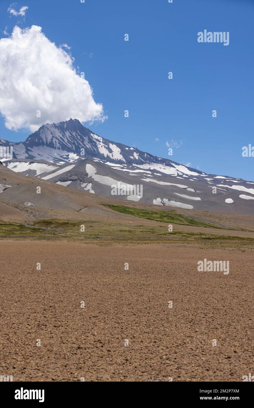 Volcano Planchón-Peteroa at Paso Vergara - crossing the border from ...