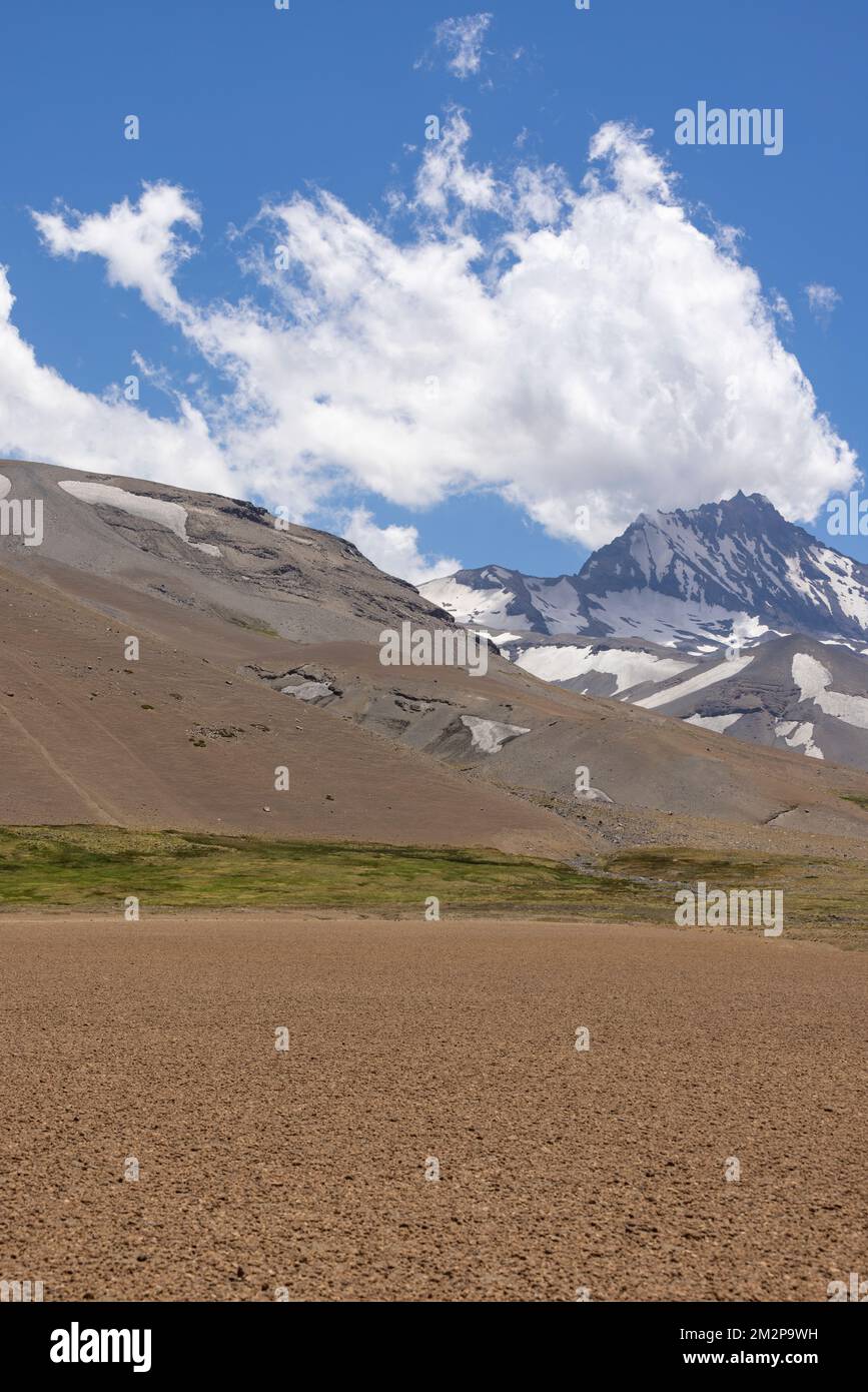 Volcano Planchón-Peteroa at Paso Vergara - crossing the border from ...