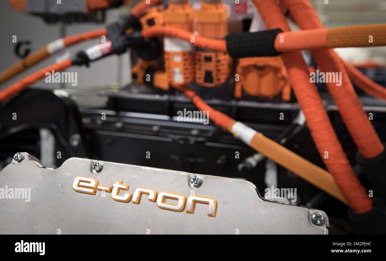 E tron logo hi-res stock photography and images - Alamy