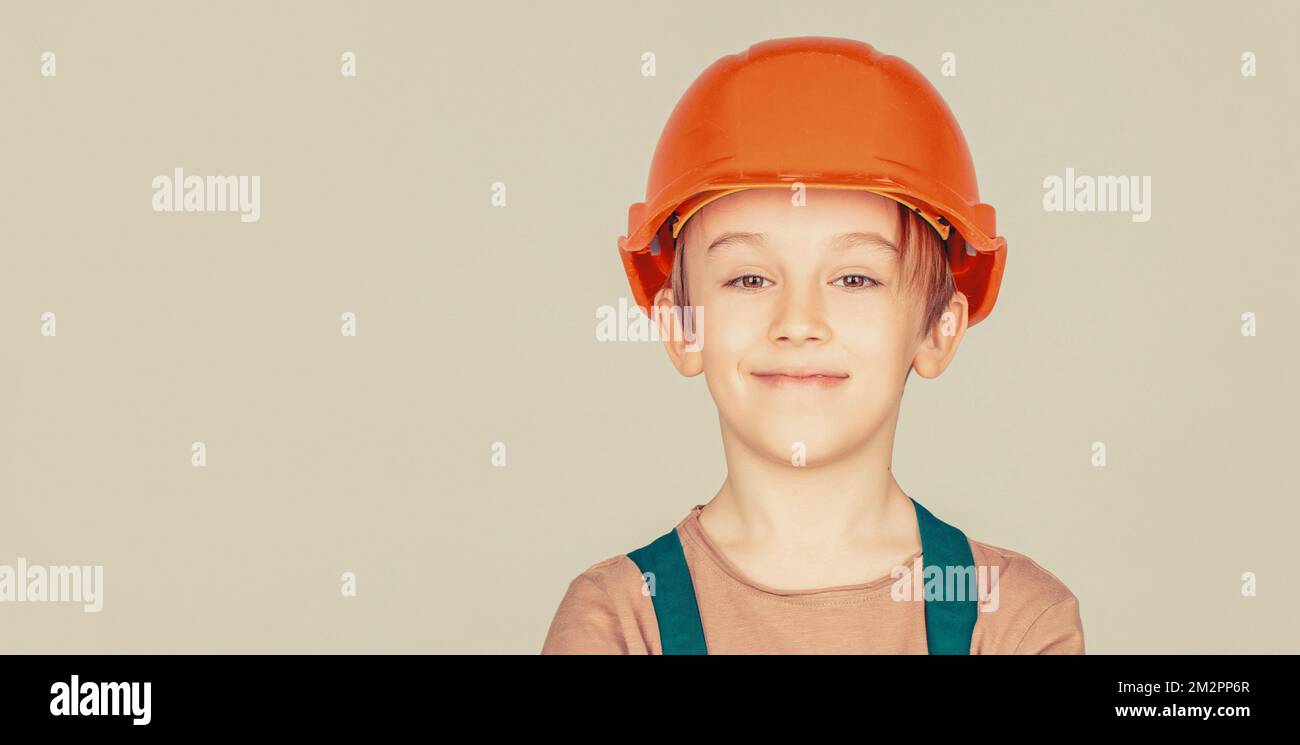 Construction hard hat, child hi-res stock photography and images - Alamy