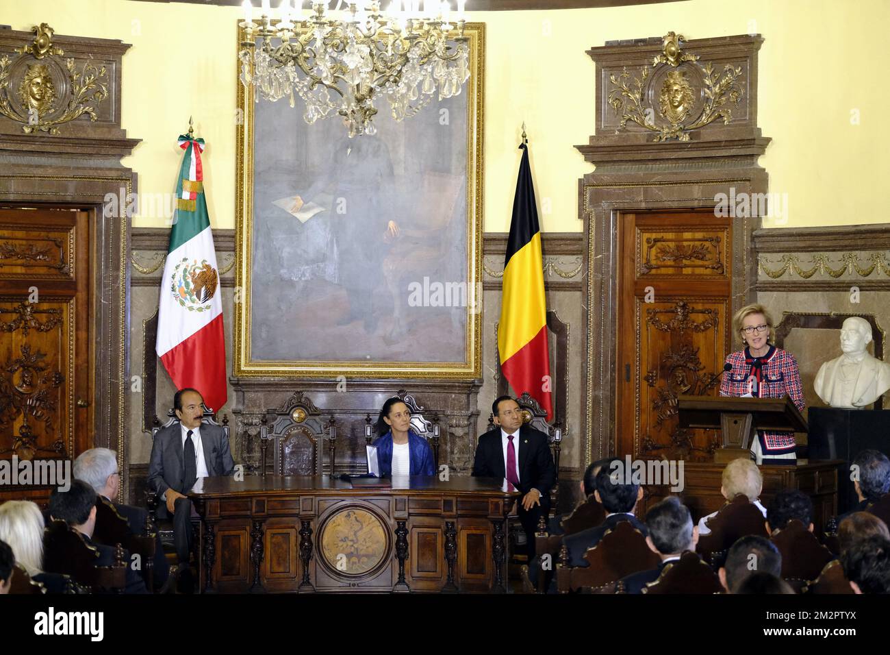 Princess Astrid of Belgium and Dr Claudia Sheinbaum Pardo, jefe de ...