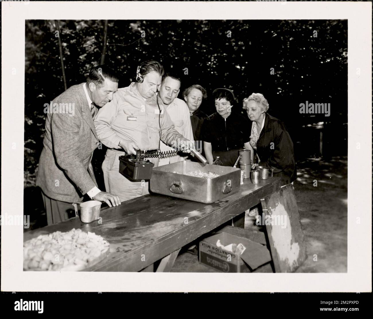 Geiger counter 1950s hi-res stock photography and images - Alamy