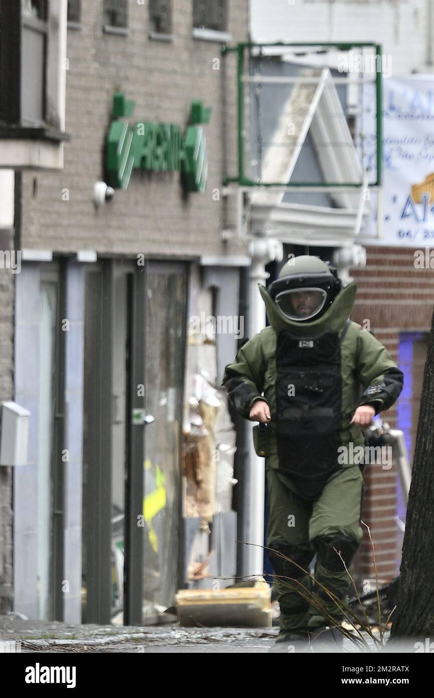 Illustration shows an explosives team in action on the scene of an ...