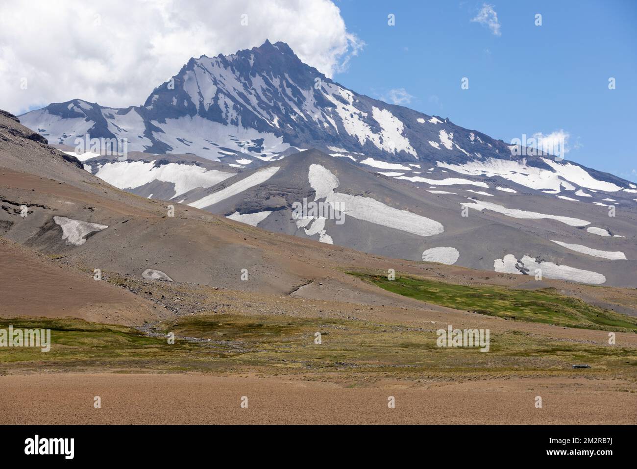 Volcano Planchón-Peteroa at Paso Vergara - crossing the border from ...