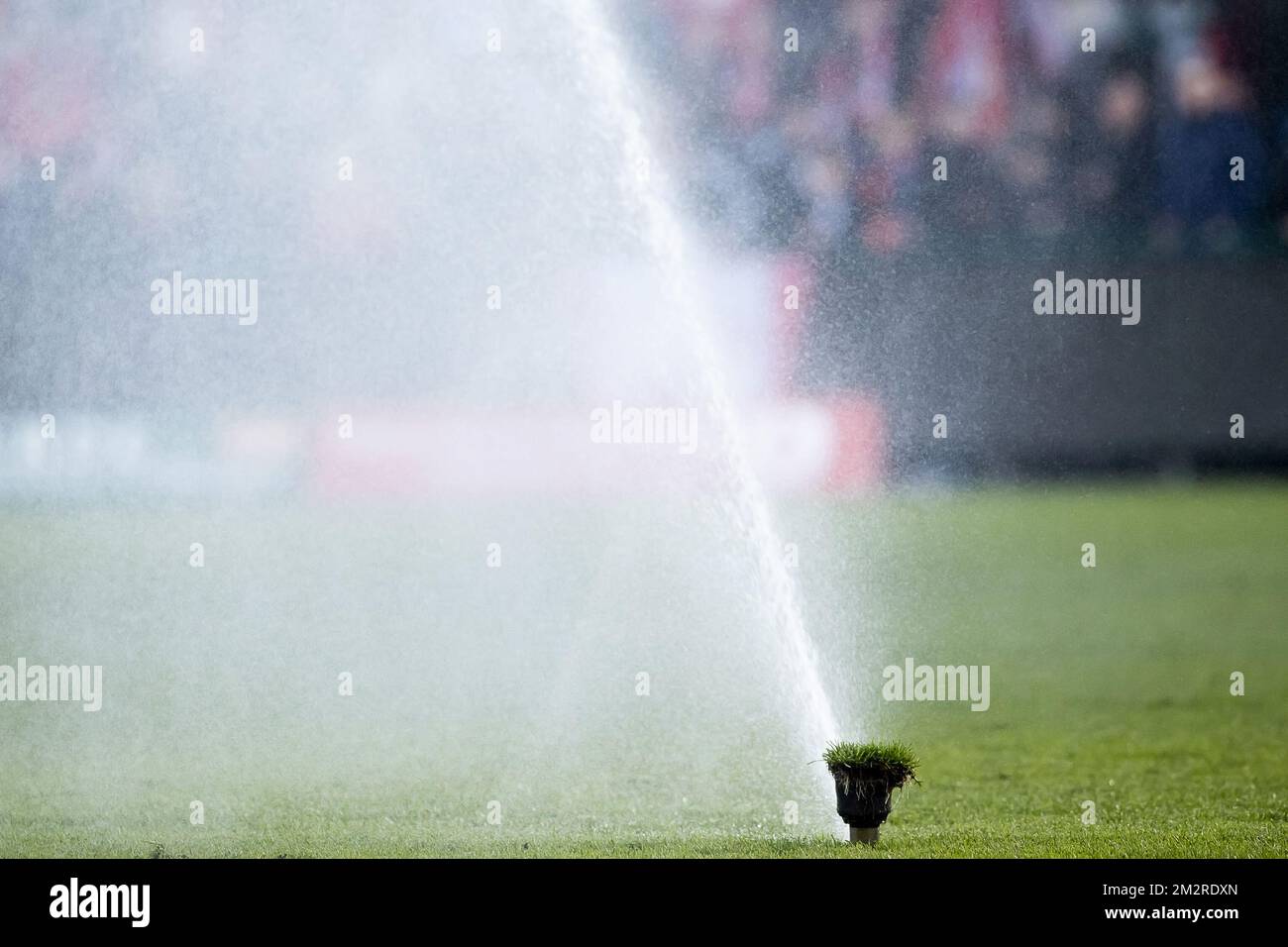 Football sprinkler hi-res stock photography and images - Alamy