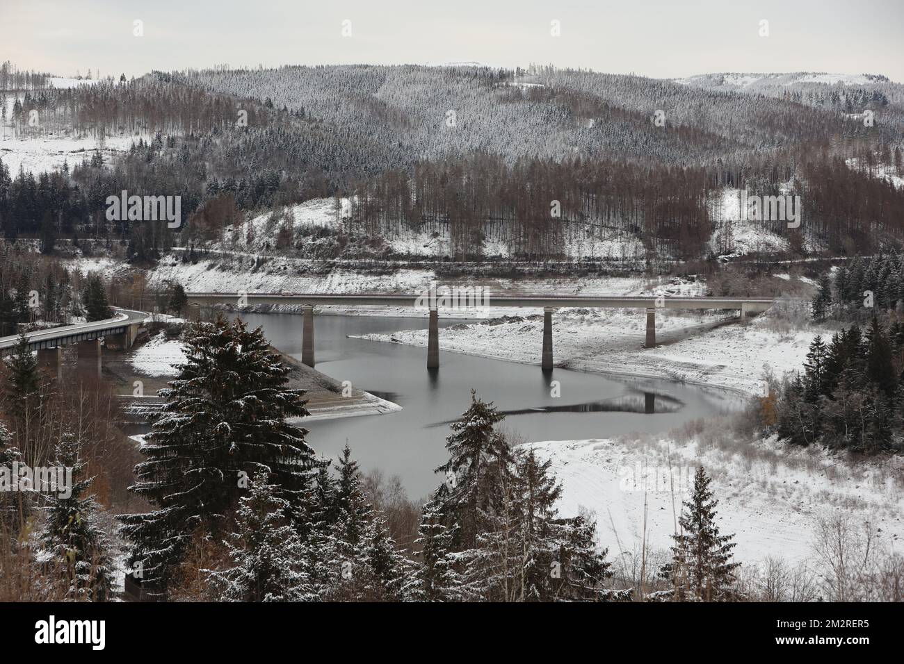 Clausthal Zellerfeld, Germany. 14th Dec, 2022. View of the reservoir of ...