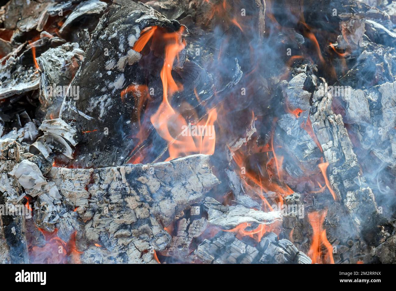Burnt bbq hi-res stock photography and images - Alamy