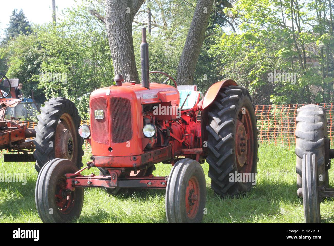 Vintage working tractors hi-res stock photography and images - Alamy