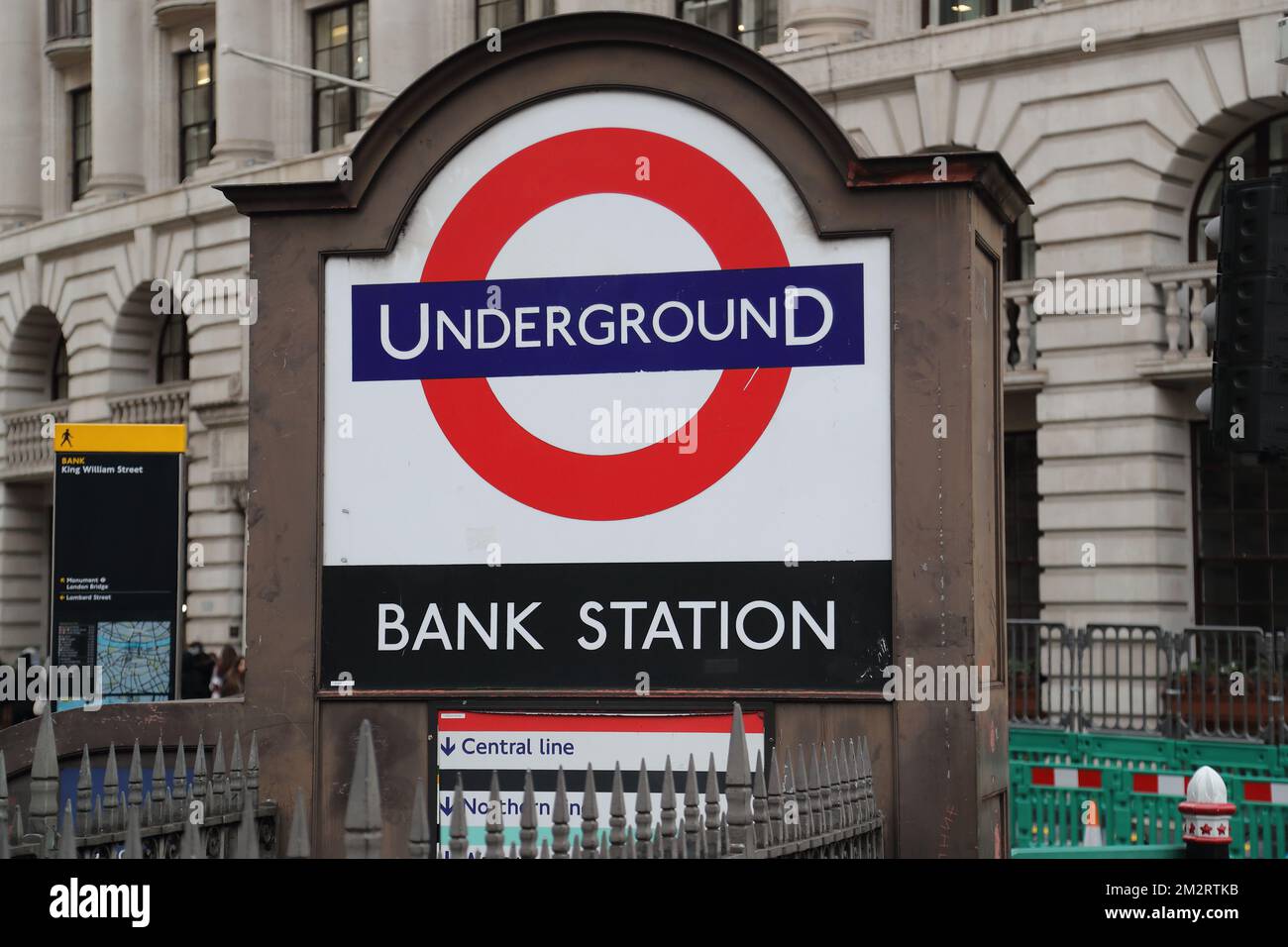 City underground sign uk hi-res stock photography and images - Alamy