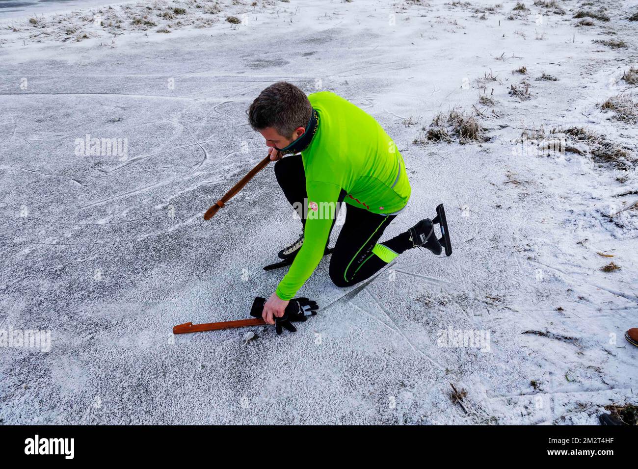 Welnet, England. 14 December, 2022. A fen skater on Welney Wash in ...