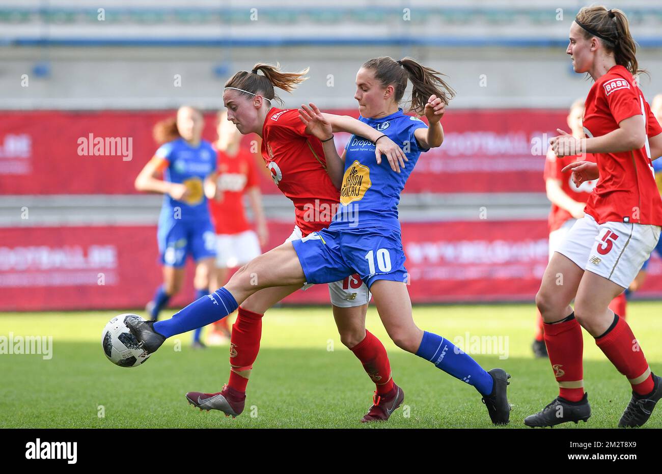 Standard's Charlotte Cranshoff and Gent's Chloe Vande Velde pictured in ...