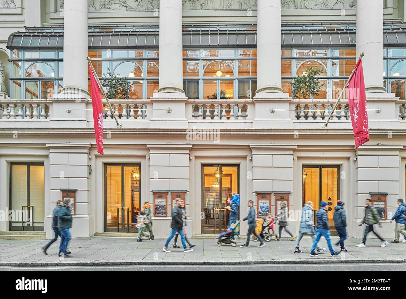 Passers by outside hi-res stock photography and images - Alamy