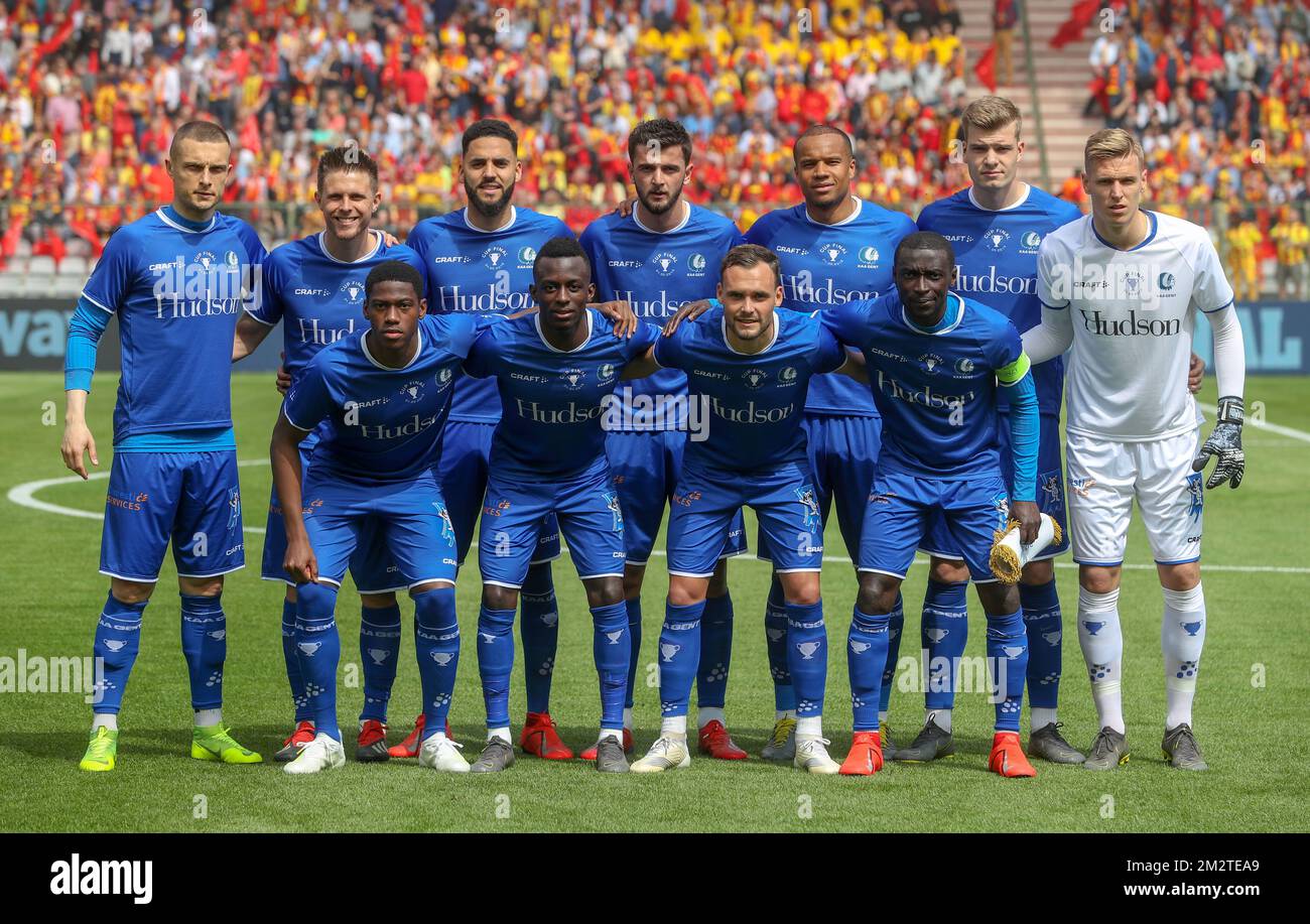 Gent's players pictured at the start of a soccer game between KAA Gent ...