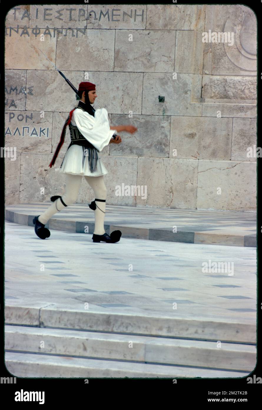 Evzone guarding Tomb of the Unknown Soldier, Athens, Greece , Monuments ...