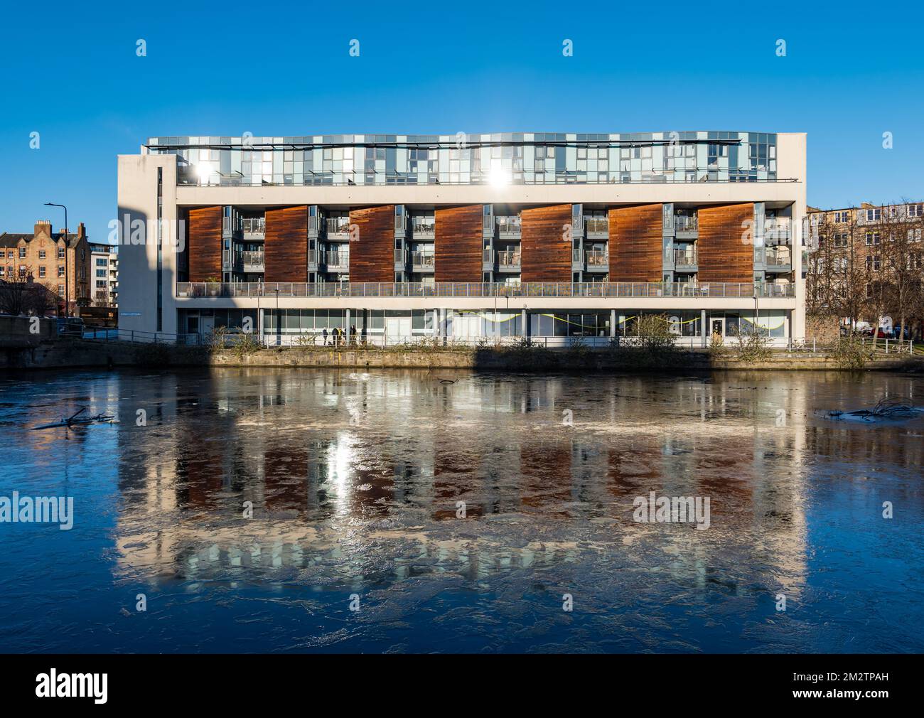 Leith, Edinburgh, Scotland, UK, 14th December 2022. UK Weather: Water ...