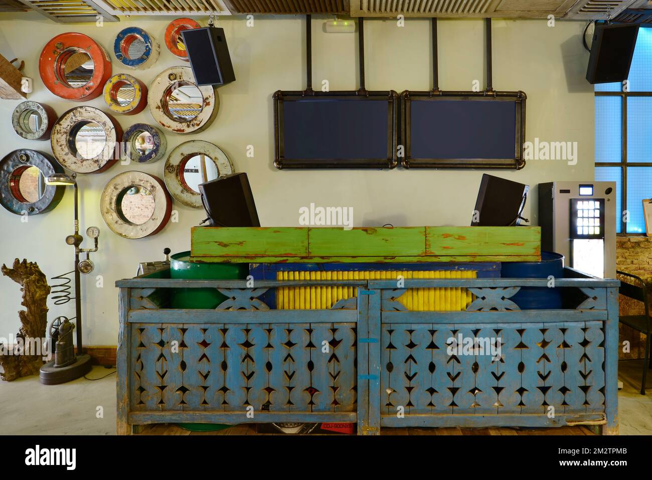 Dj booth hi-res stock photography and images - Alamy