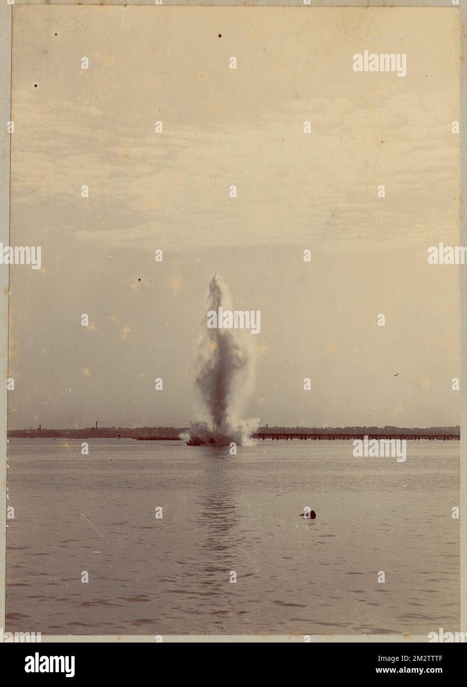 Explosion of water hi-res stock photography and images - Alamy