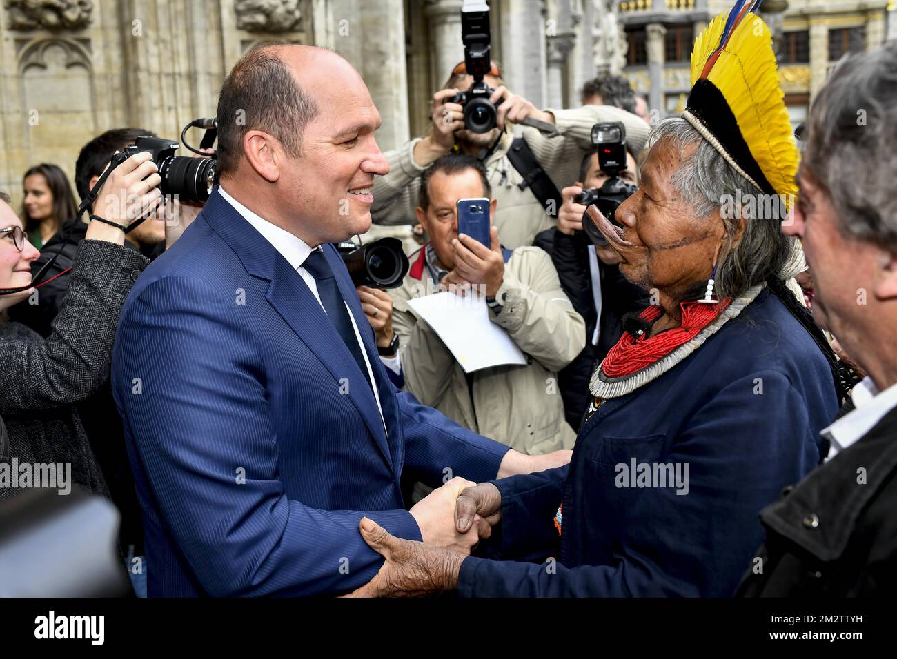 Brussels City mayor Philippe Close and Amazon rainforest activist Chief ...