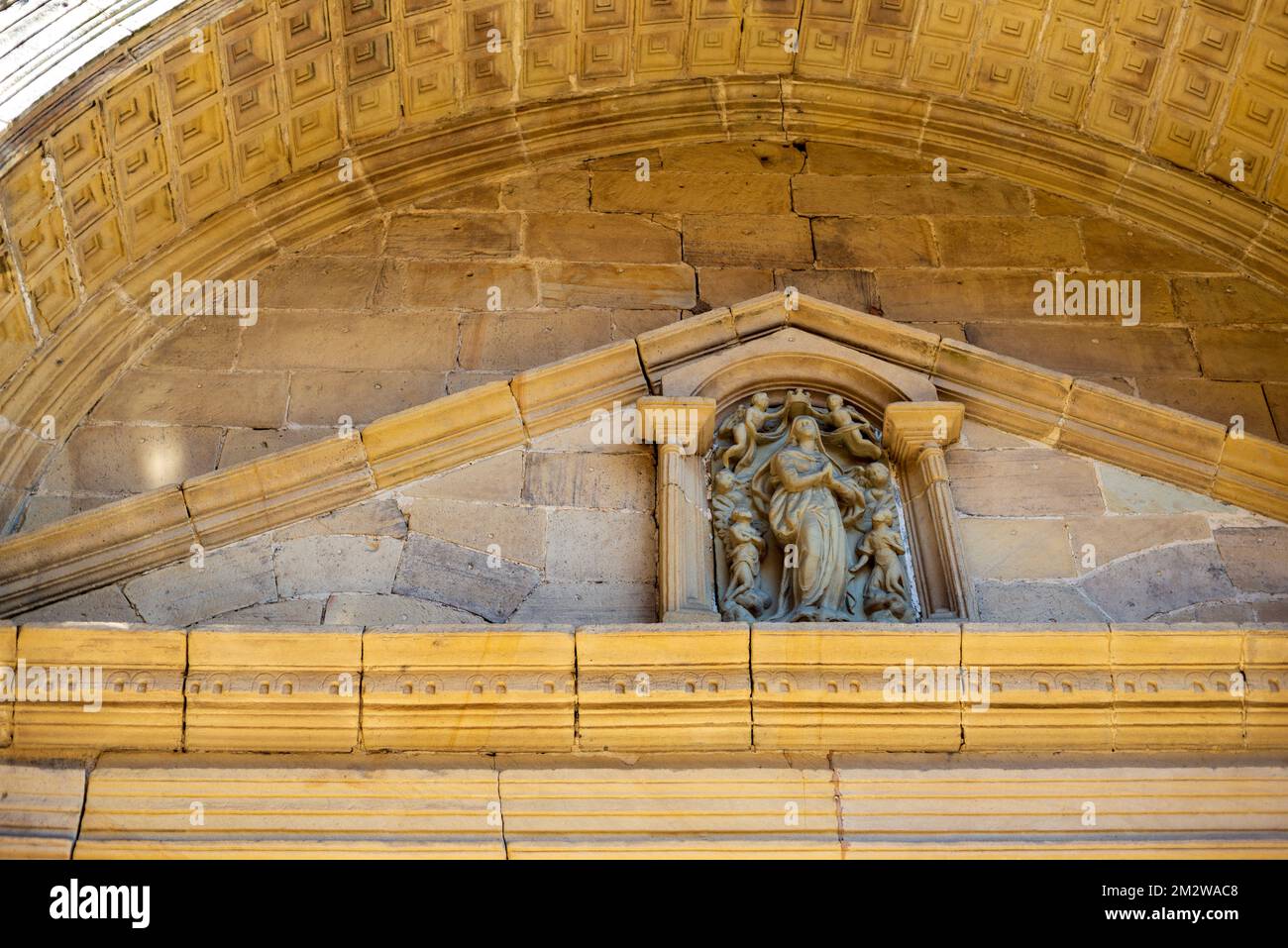 View of a sculpture in a niche Stock Photo - Alamy