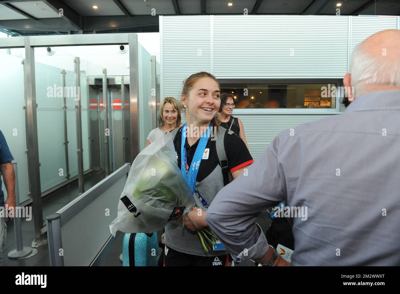 Acrabatic hi-res stock photography and images - Alamy