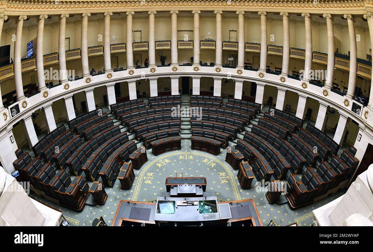 Empty chamber hi-res stock photography and images - Alamy