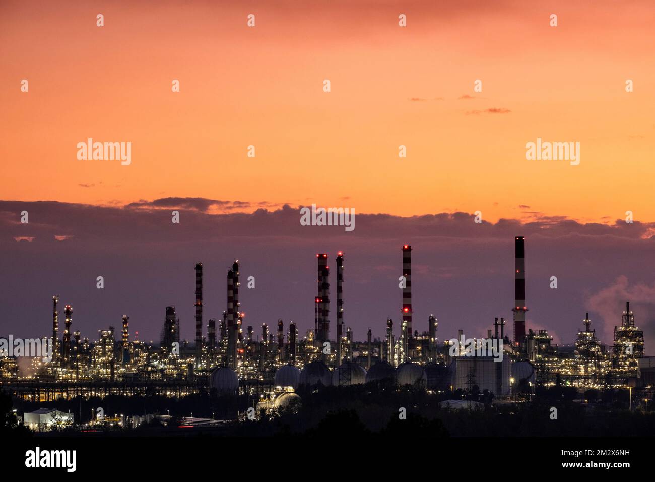 Industrial landscape with refinery and petrochemical plant in Tarragona ...