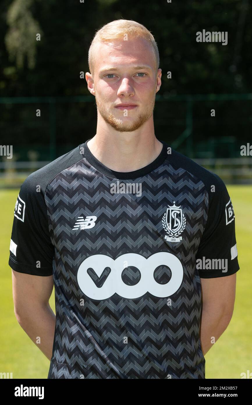 Standard's goalkeeper Arnaud Bodart poses for photographer, in marge of ...