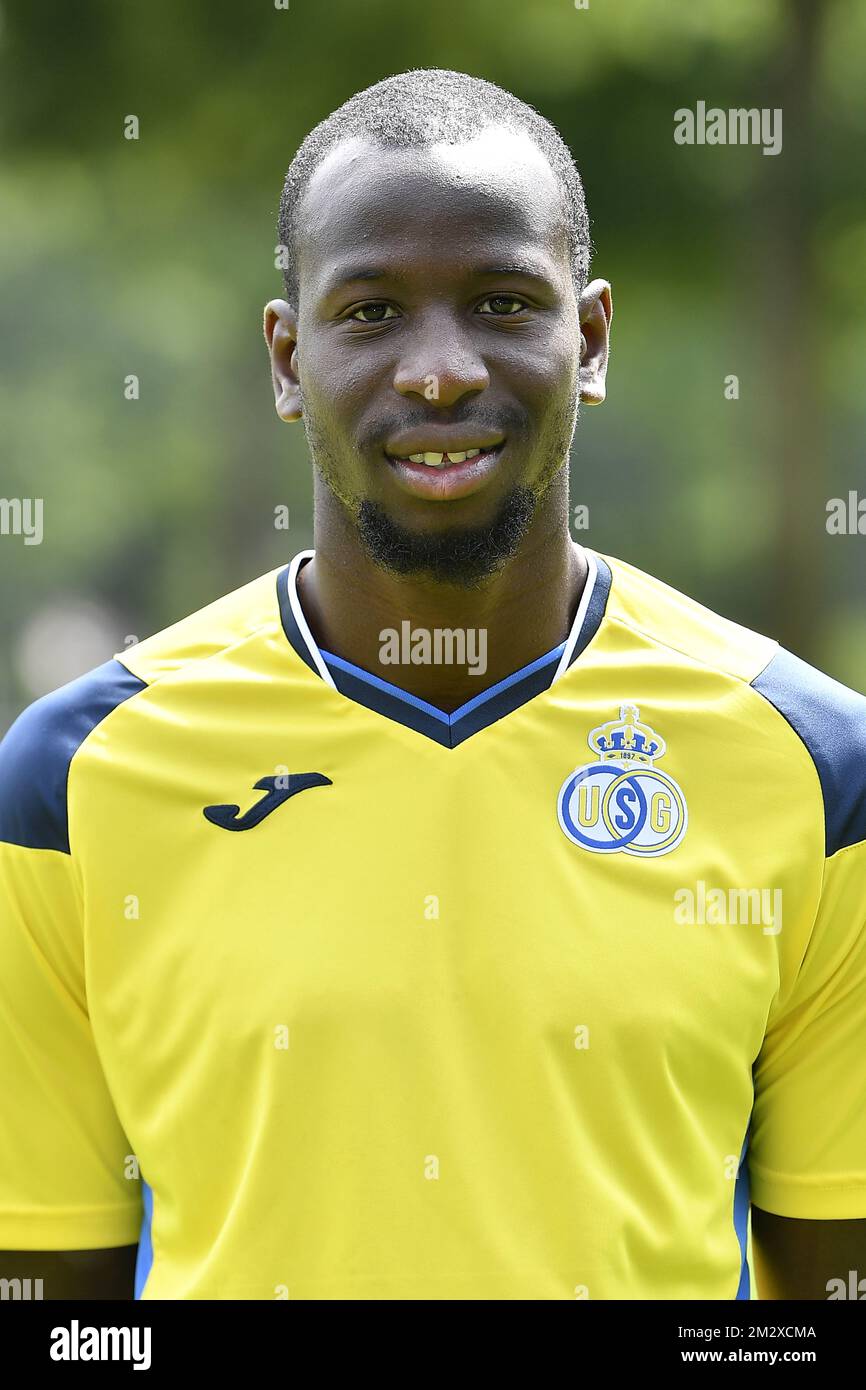 Union's Hadamou Traore poses for the photographer at the 2019-2020 ...