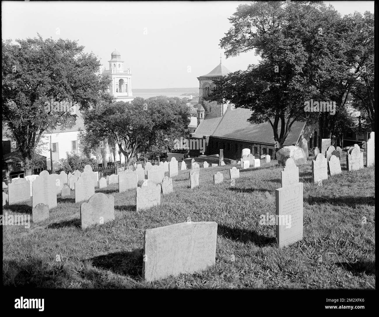 The First Church in Plymouth and Church of the Pilgrimage, burial hill ...