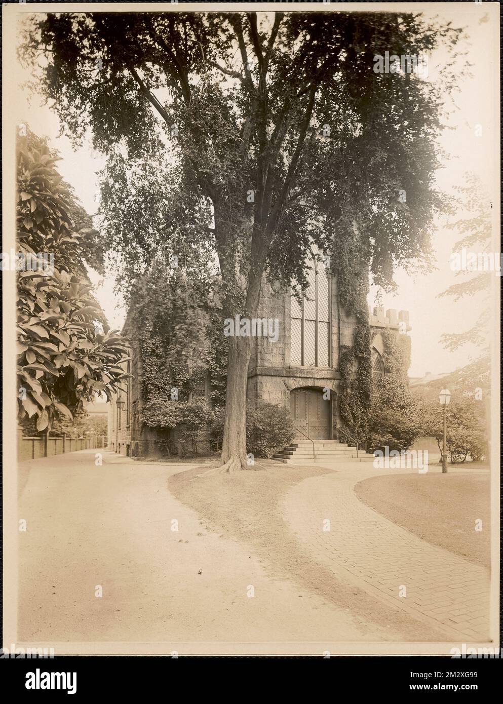 The First Church in Salem (side view) , Churches, First Church Salem ...