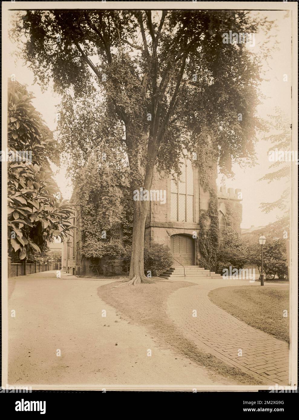 The First Church in Salem (side view) , Churches, First Church Salem ...