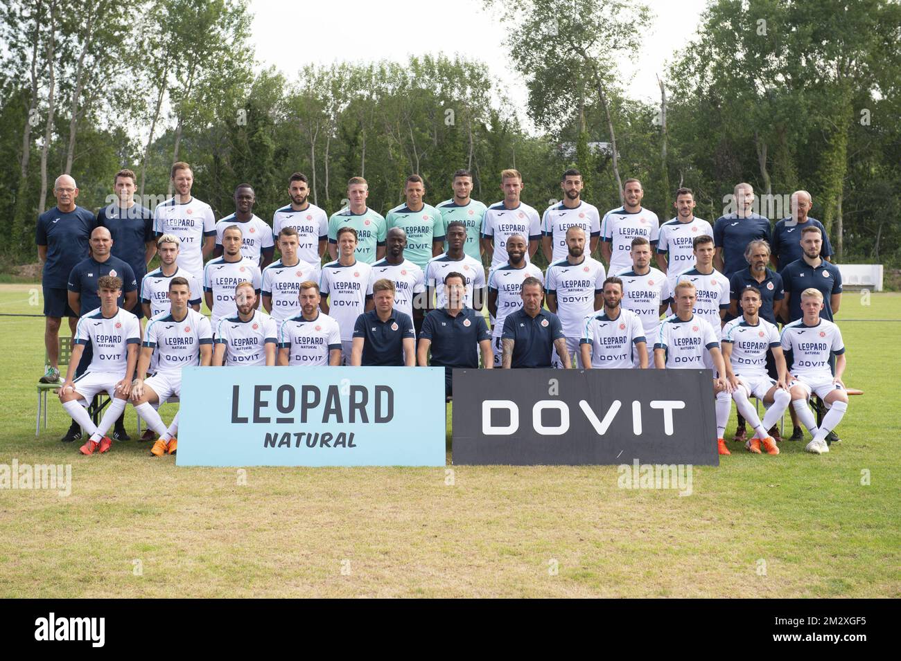 Team pose for the photographer at the 2019-2020 photoshoot of Royale ...