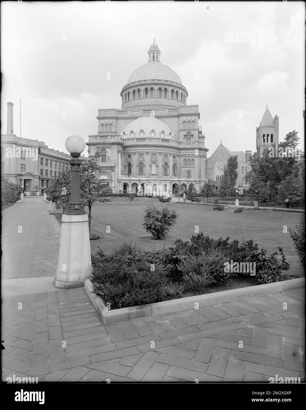Christian science congregation hi-res stock photography and images - Alamy